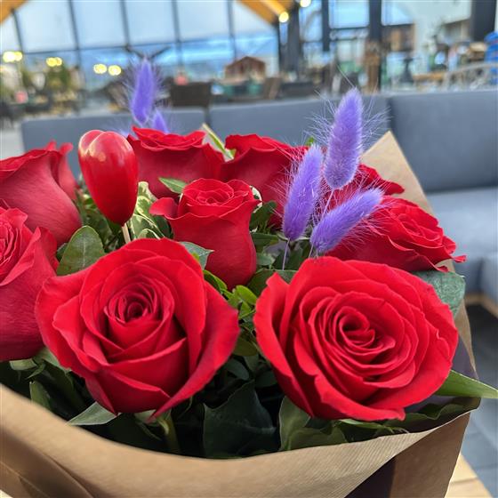 12 Red Rose Valentine's Bouquet